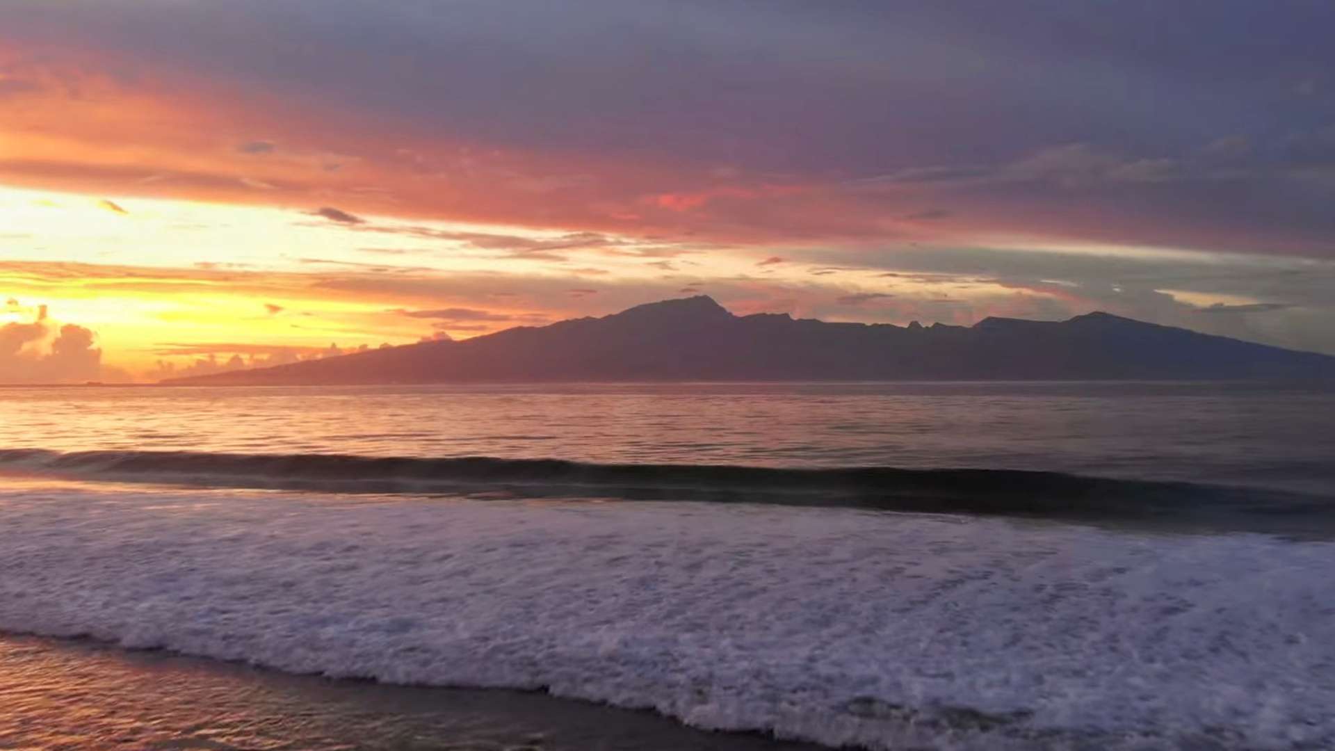 Surfing in Moorea: A Guide to the Best Spots and Tips